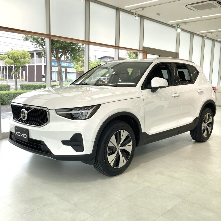 展示車 】特別限定車_XC40 Plus B3 Selection | ボルボ・カー 高松